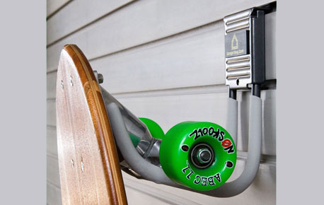 Vertical Skateboard Wall Mount : DIY